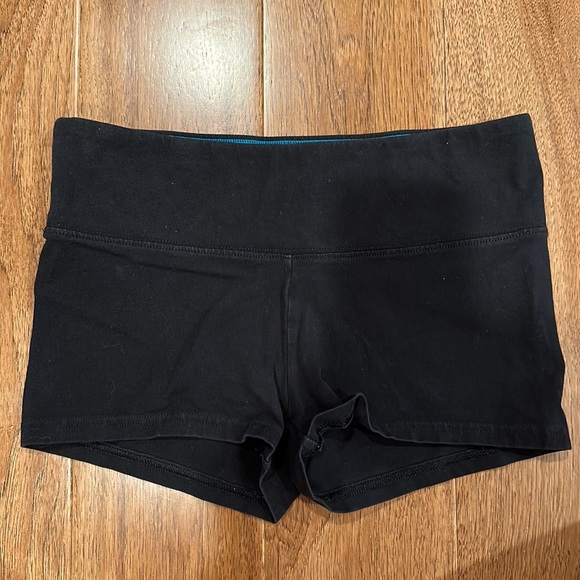 TNA | Shorts | Aritzia Tna Black Shorts From Aritzia | Poshmark